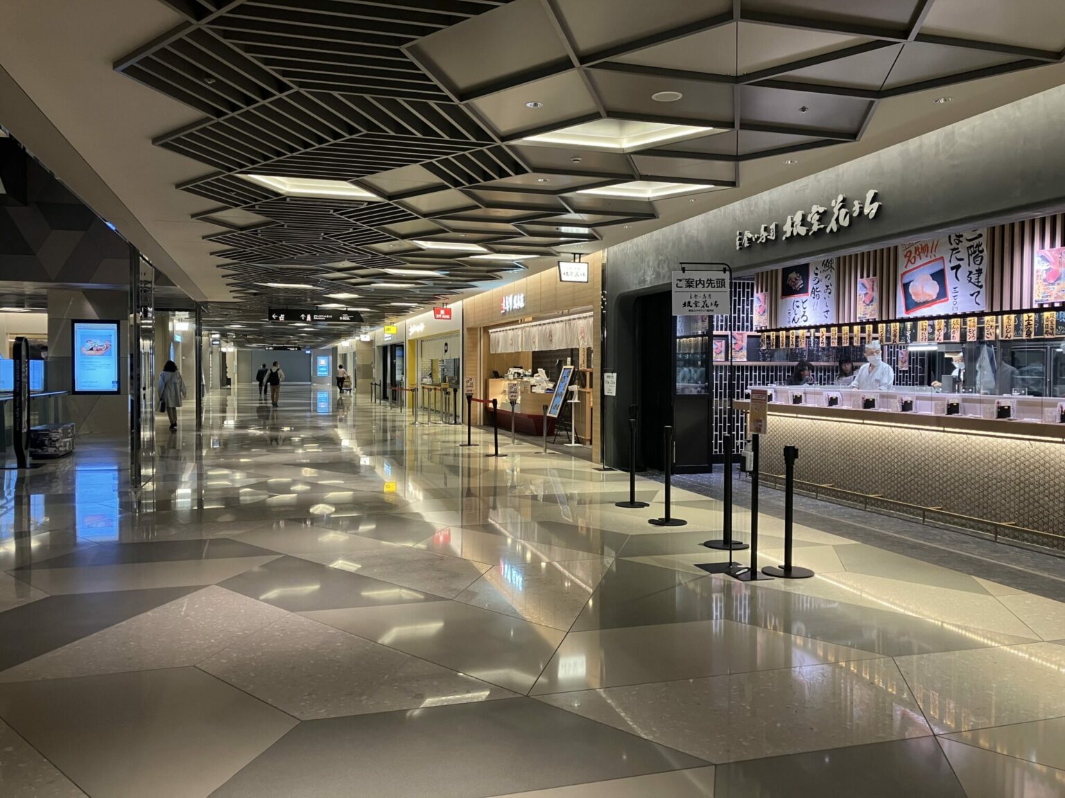 An in-depth look at “Bus Terminal Tokyo Yaesu”: with introduction on ...